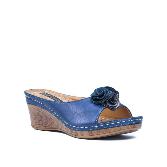 Good Choice | Shoes | Good Choice Womens Navy Flower Platform Sydney ...